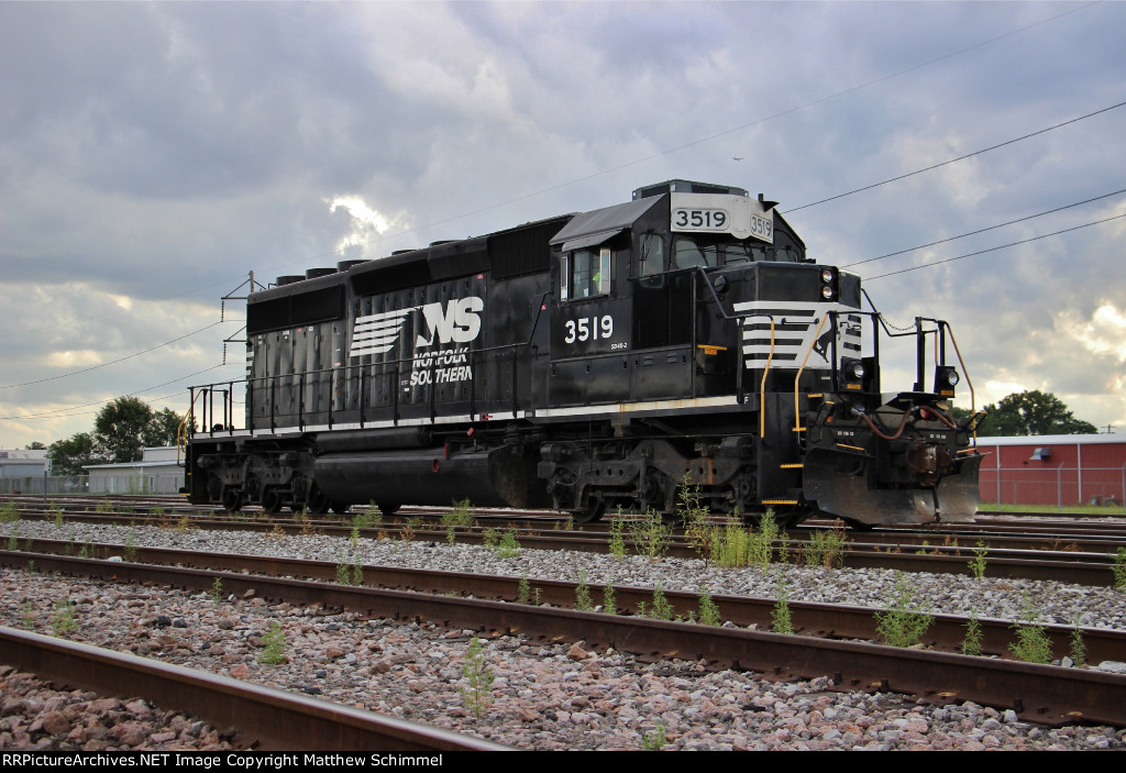 NS SD40-2 / Former SLSF, BN, BNSF, & HLCX